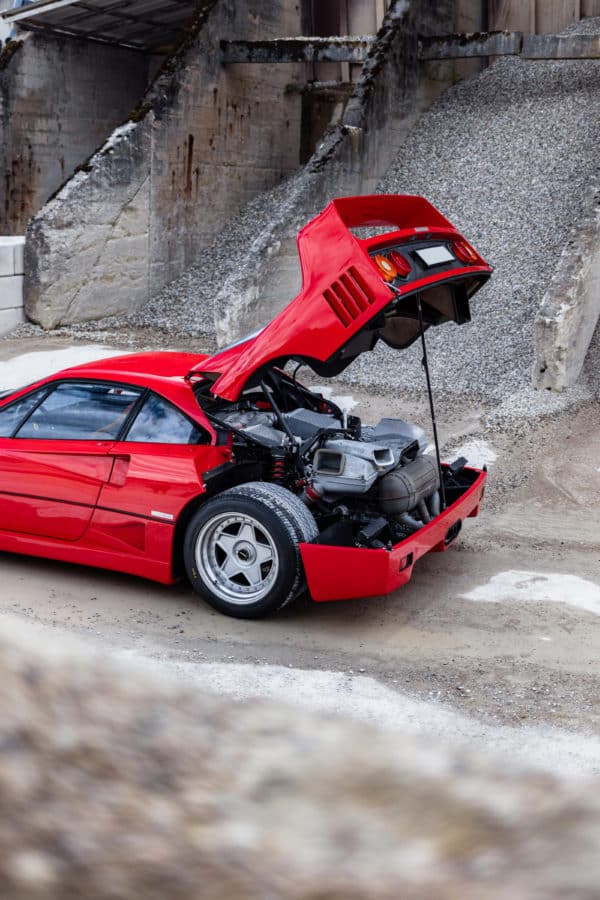 Ferrari F40 - Drive Vintage