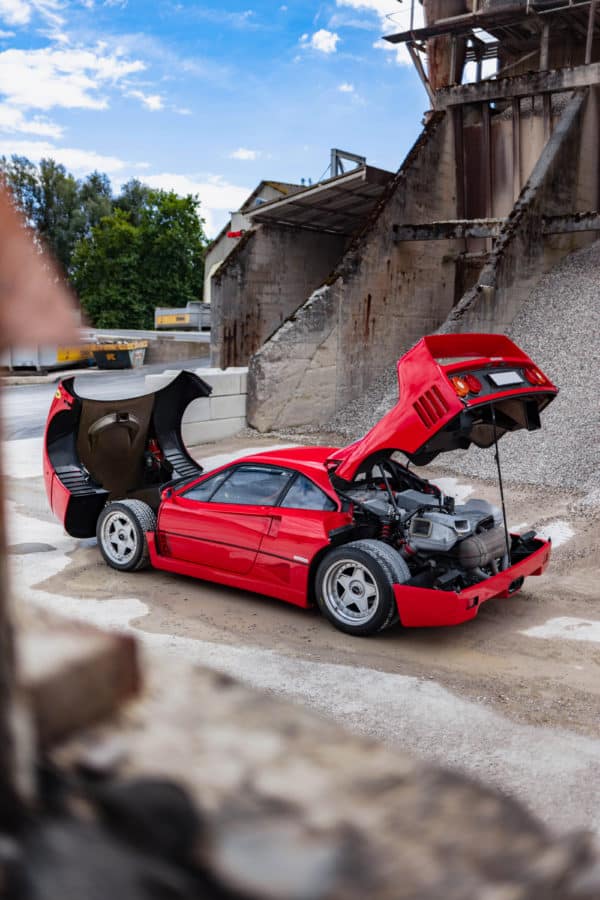 Ferrari F40 - Drive Vintage